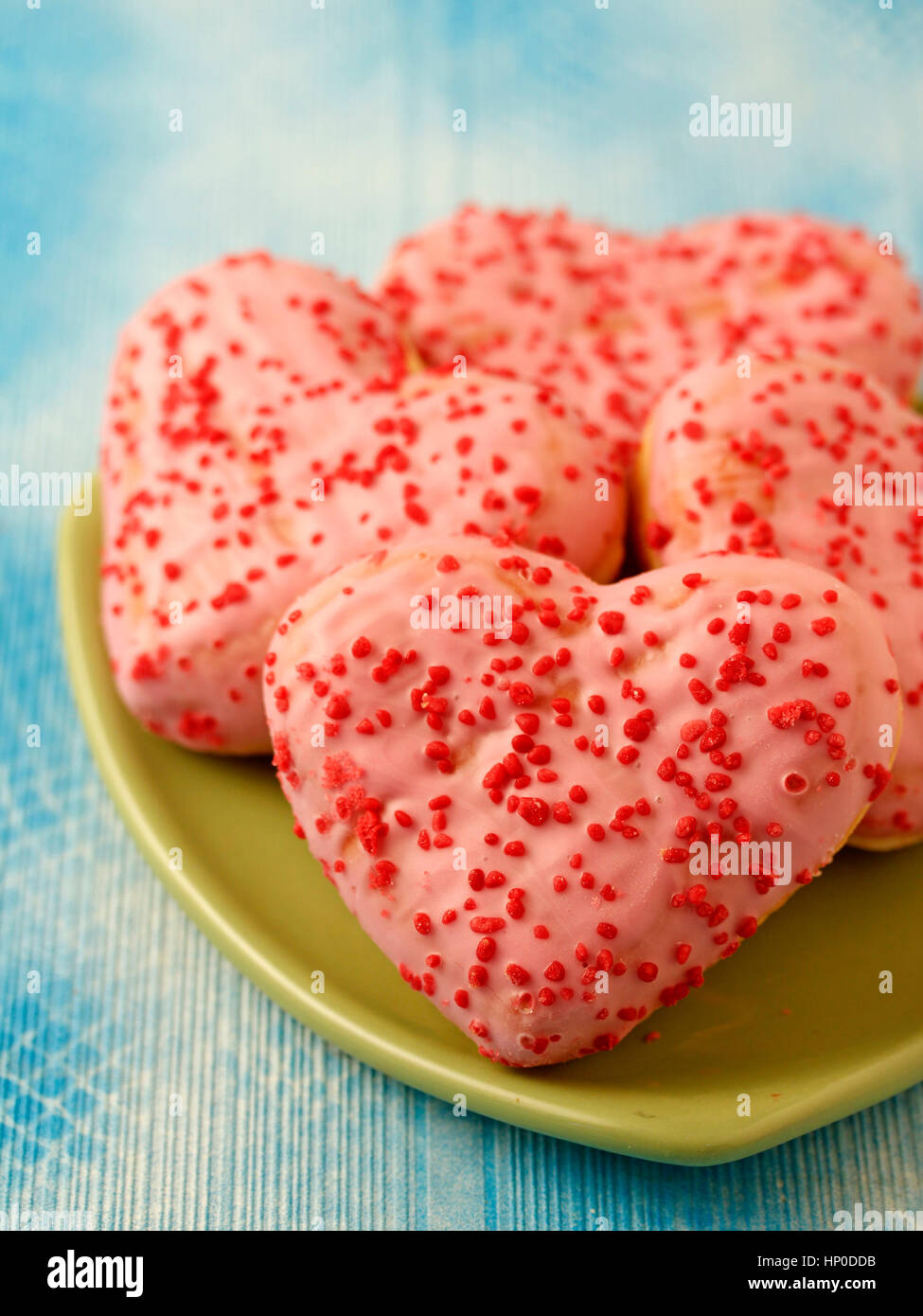 Heart donuts hi-res stock photography and images - Alamy