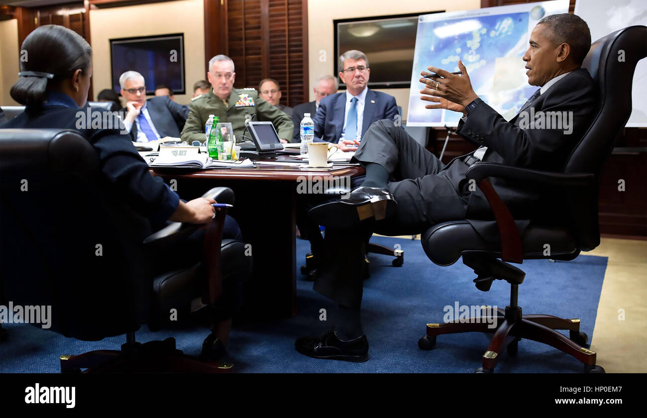 Barack obama security hi-res stock photography and images - Alamy