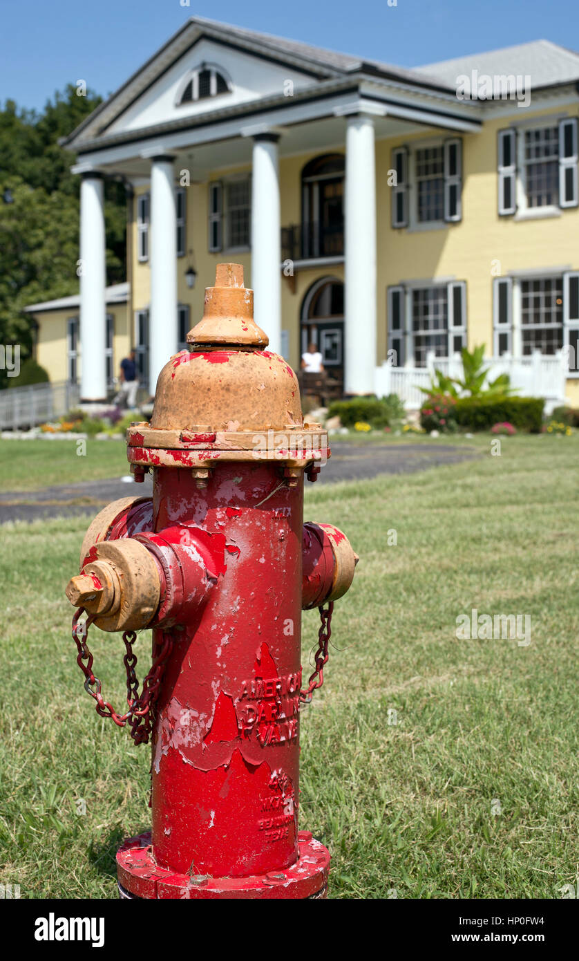 Greek fire hydrant hi-res stock photography and images - Alamy