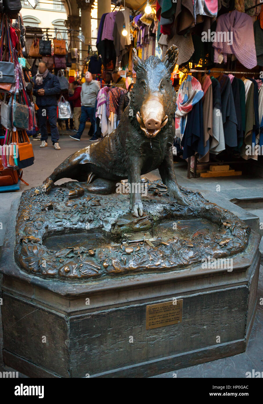 The bronze pig statue hi-res stock photography and images - Alamy
