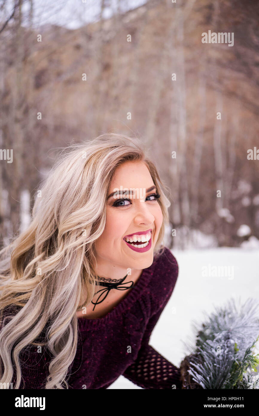 Wind snow parka hi-res stock photography and images - Alamy