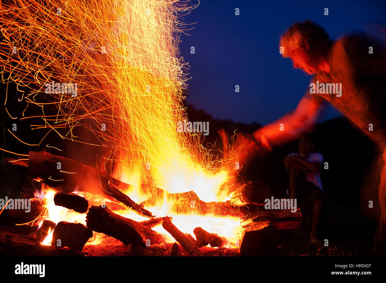 Big campfire hi-res stock photography and images - Alamy