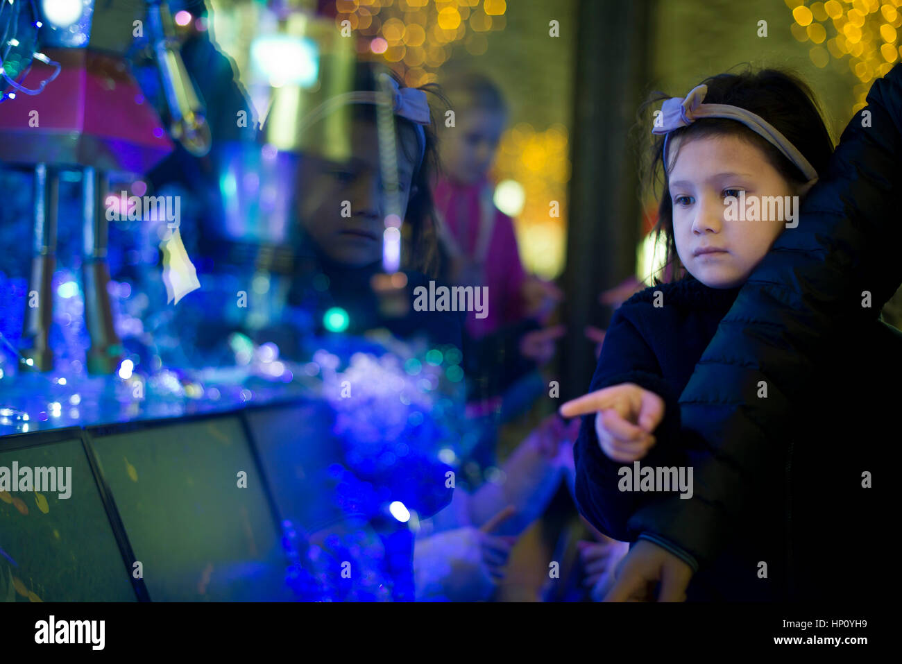 Girl night window hi-res stock photography and images - Alamy