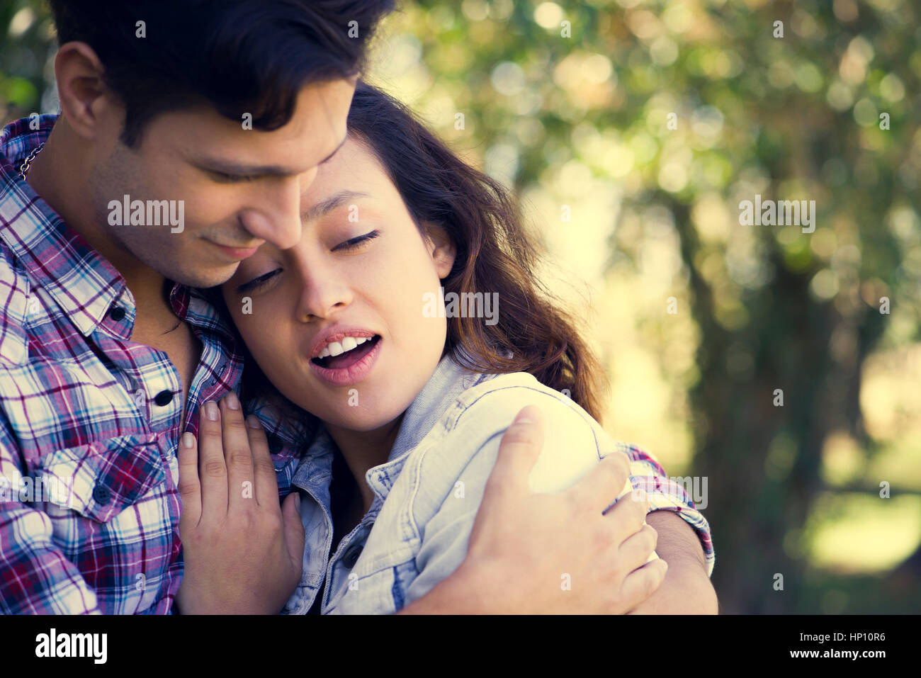 Girlfriends arm in arm hi-res stock photography and images - Alamy