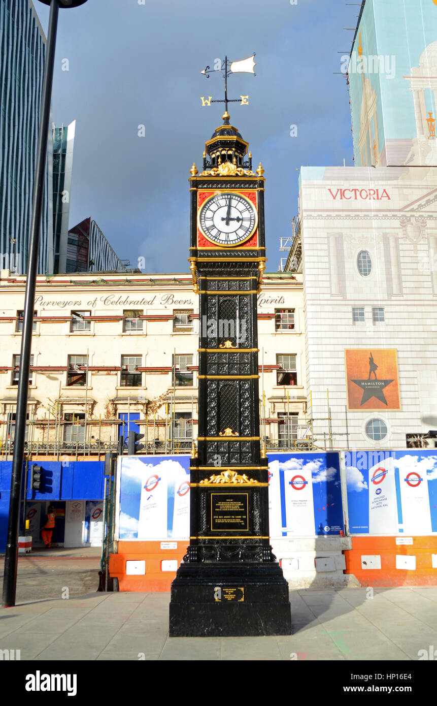 Big ben miniature hi-res stock photography and images - Alamy