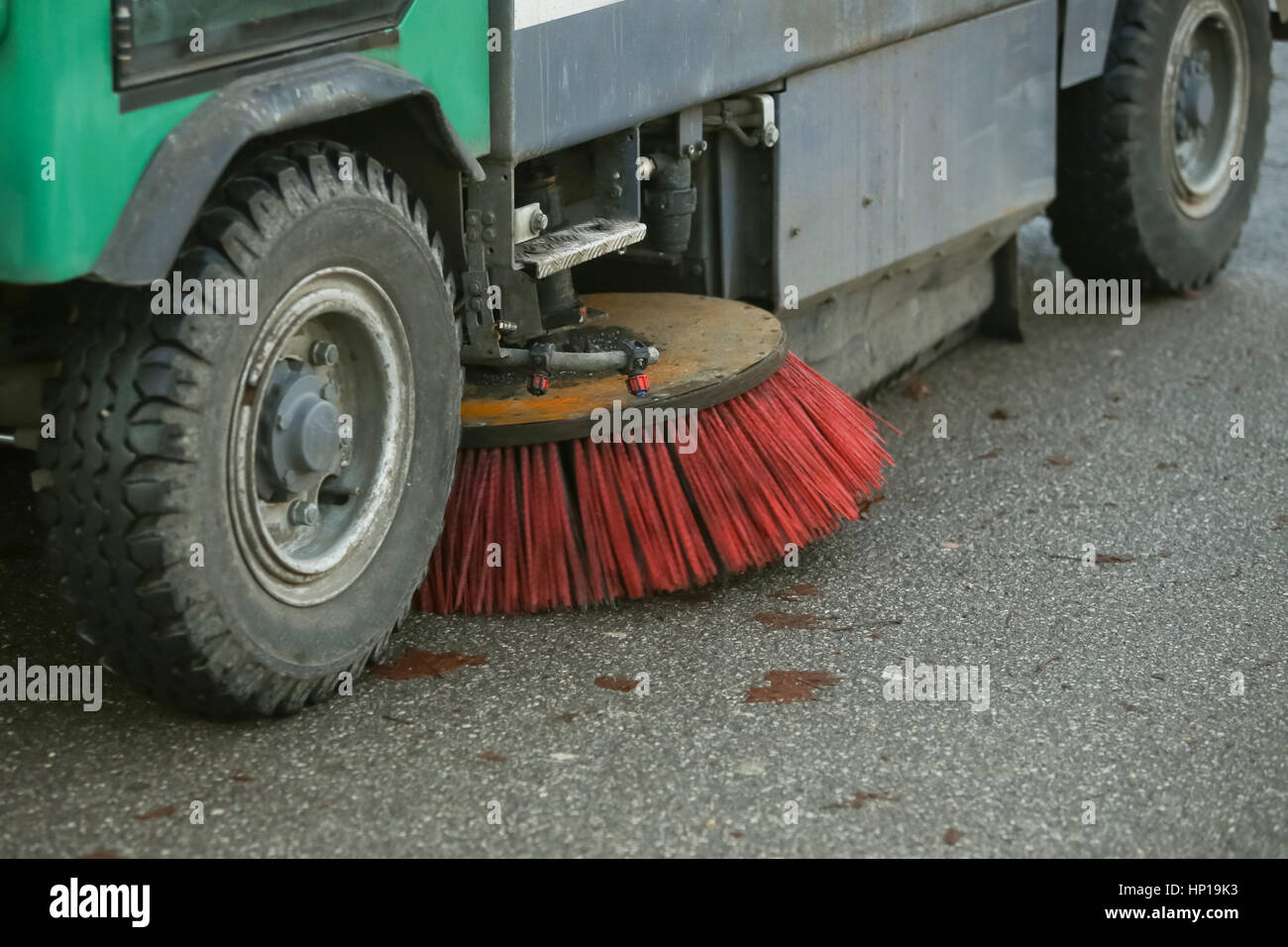 Brush wheels hi-res stock photography and images - Alamy