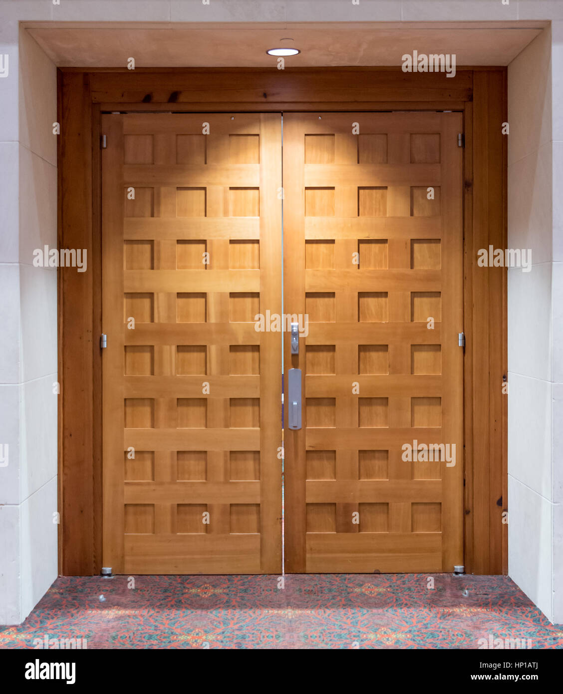 Double doors center hi-res stock photography and images - Alamy