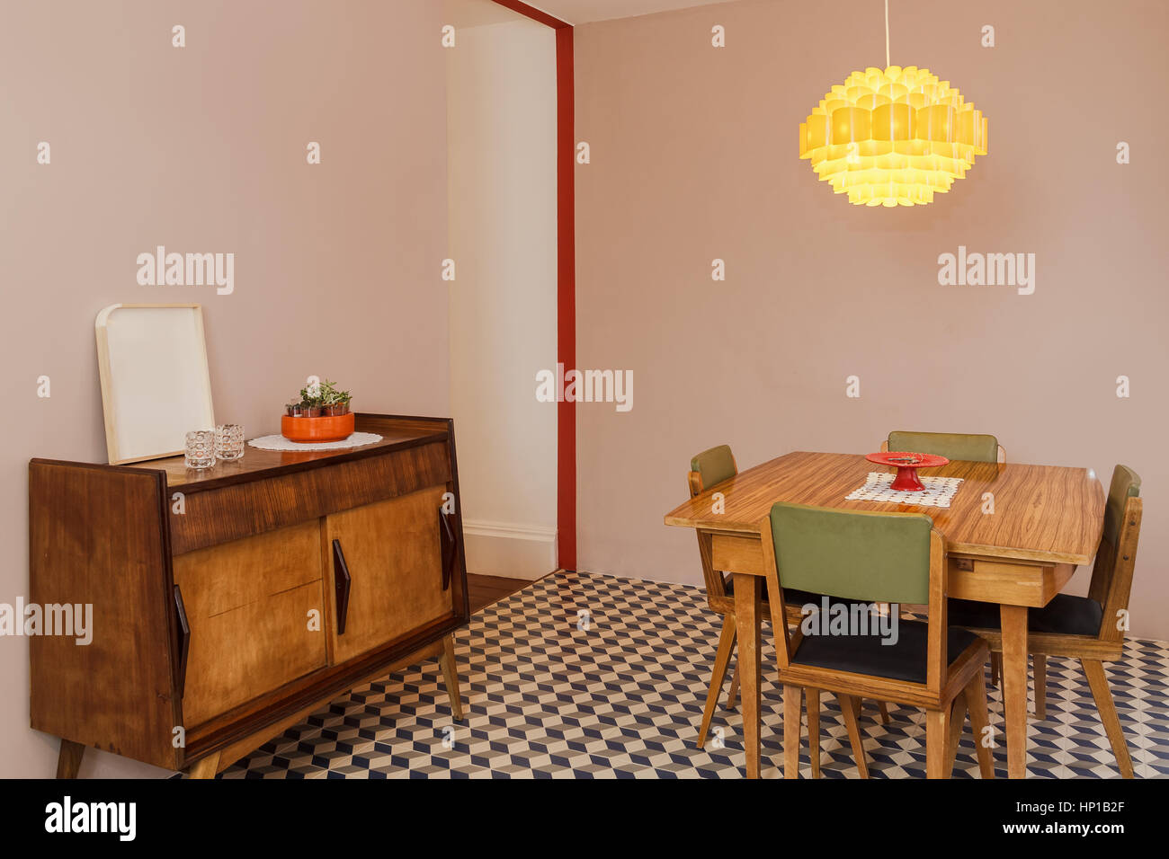 A Retro Style Dining Room Stock Photo - Alamy