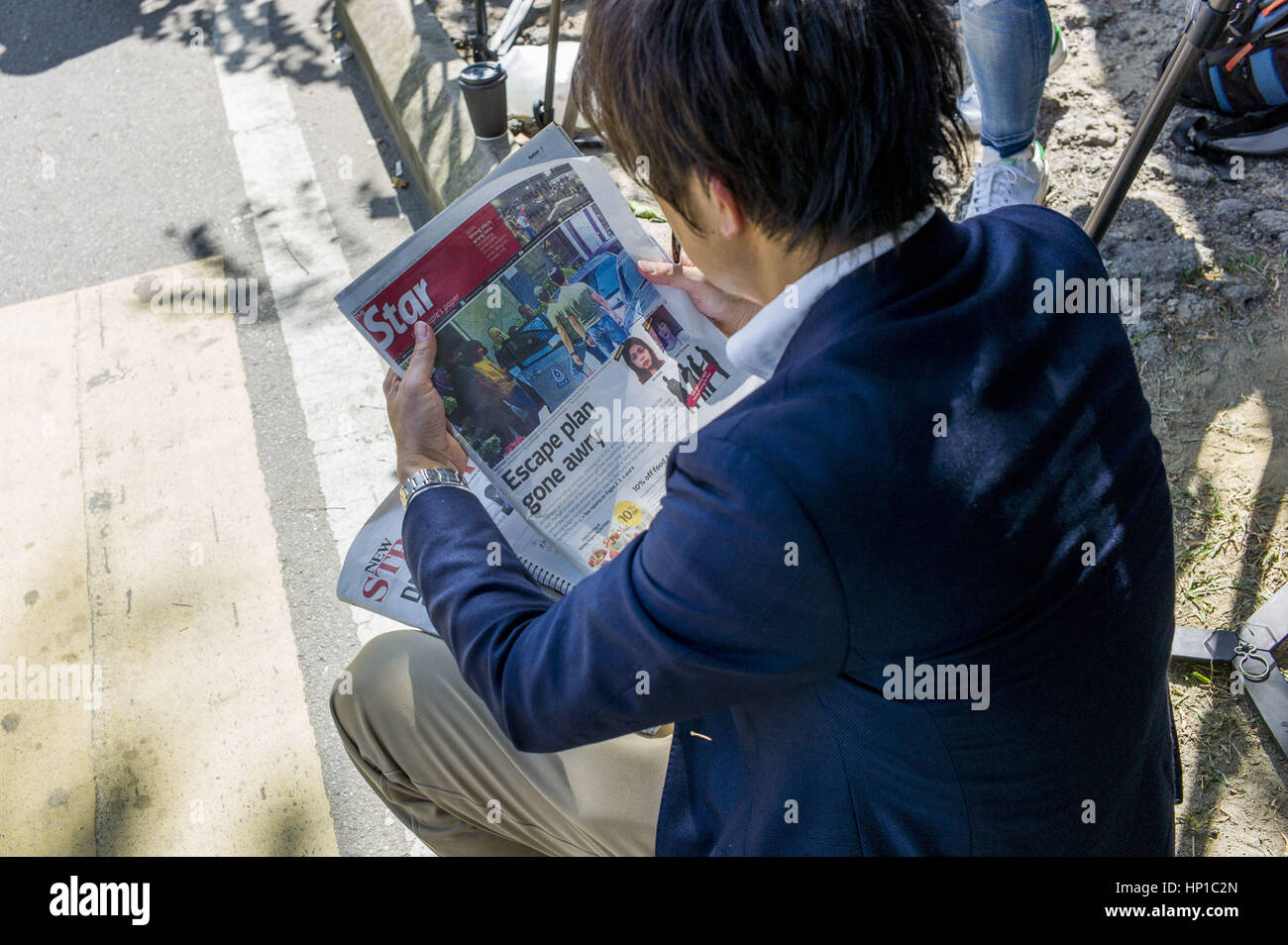 Japanese tv reporter hi-res stock photography and images - Alamy