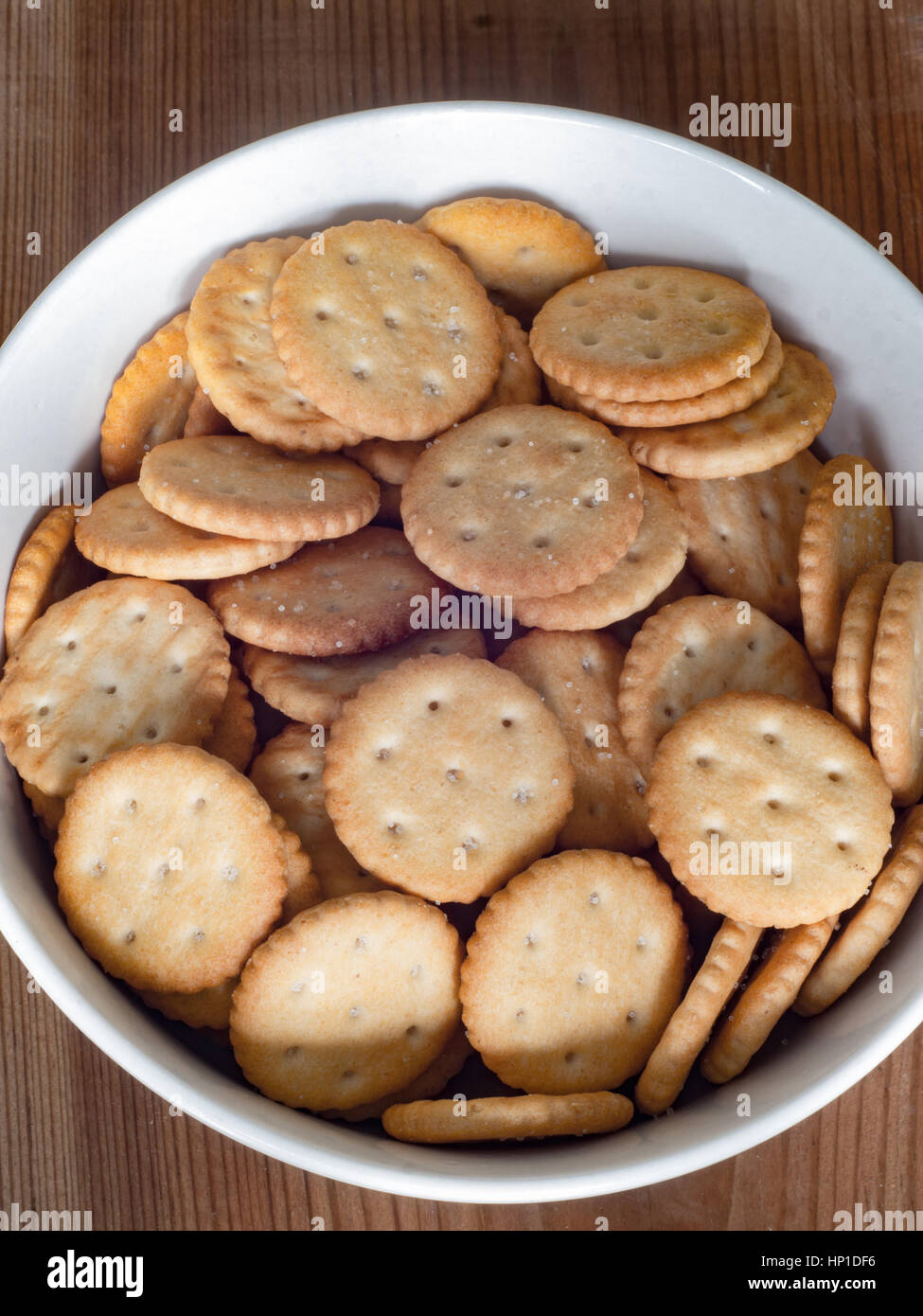 Whole Grain Wheat Round Crackers in a Bowl,close-up Stock Photo - Alamy