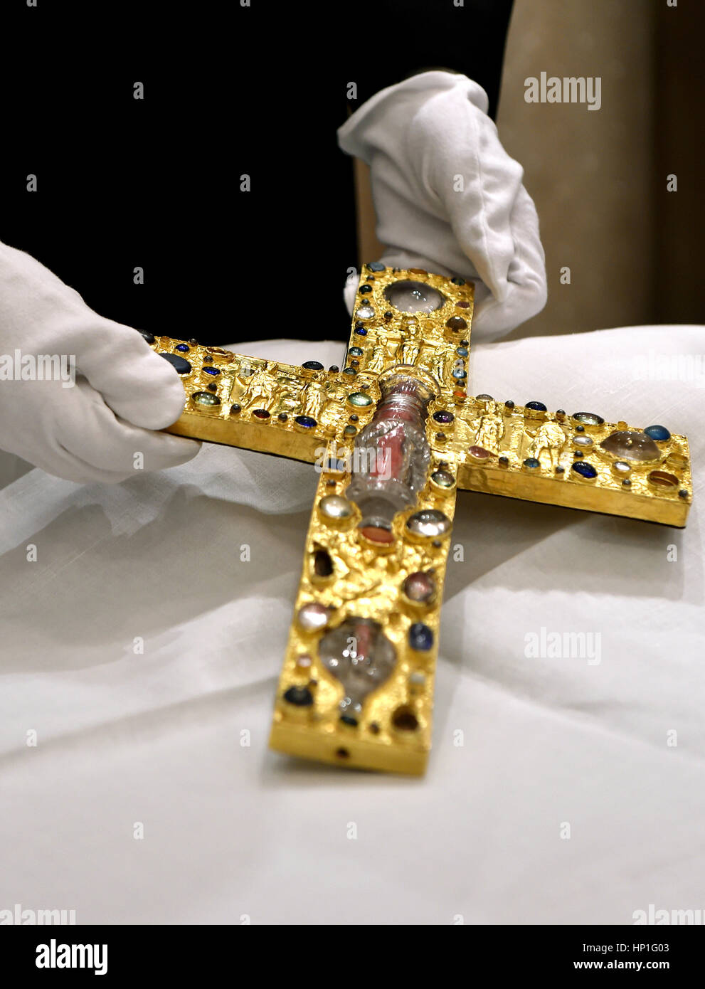 The eleventh-century, 40-centimeter golden crucifix stolen in 2013 from ...