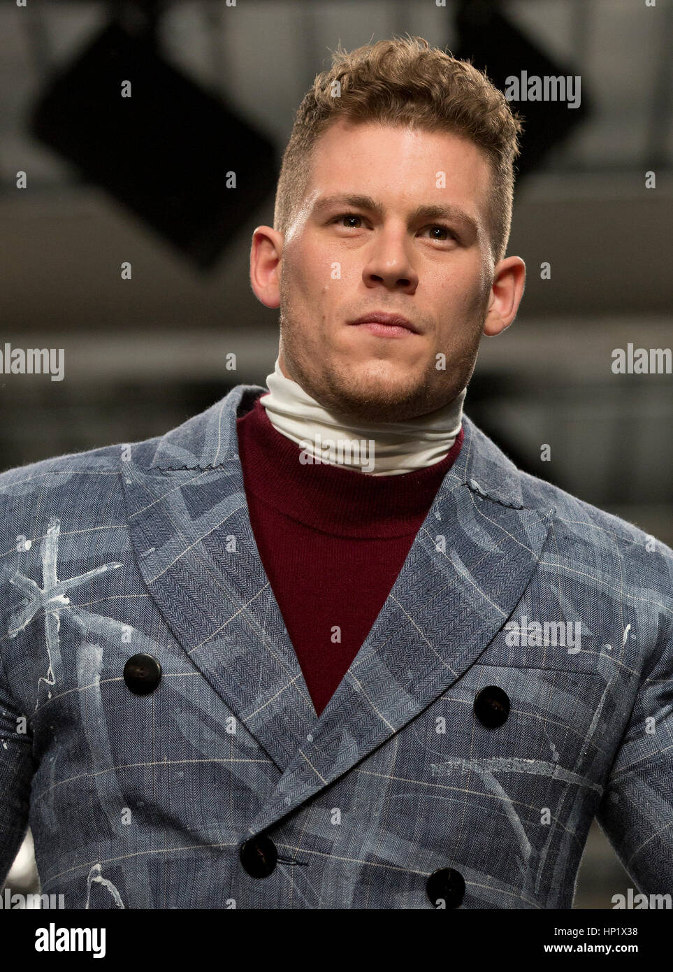 Disabled models hi-res stock photography and images - Alamy