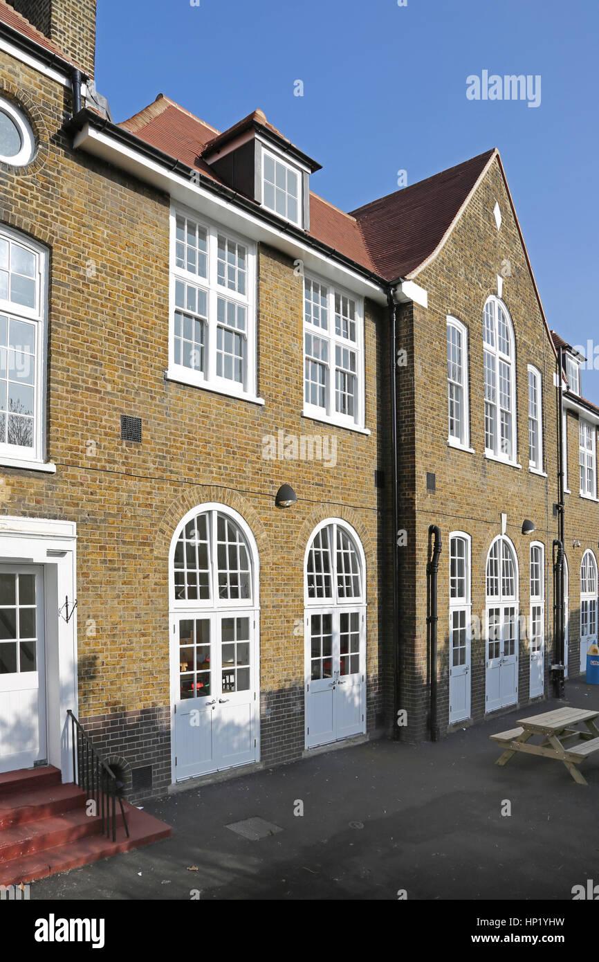Victorian brick building london hi-res stock photography and images - Alamy