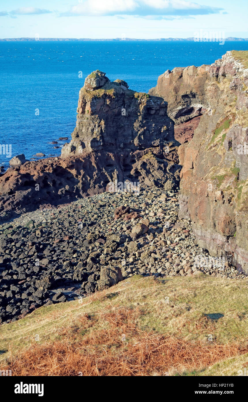 Rocky coastline of the Treshnish Peninsula on the isle of Mull in the ...