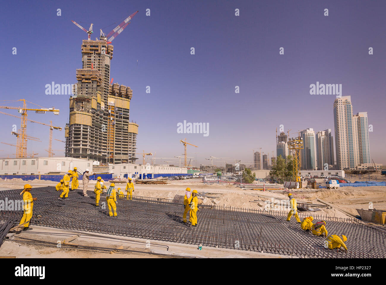 Burj khalifa construction workers hi-res stock photography and images ...