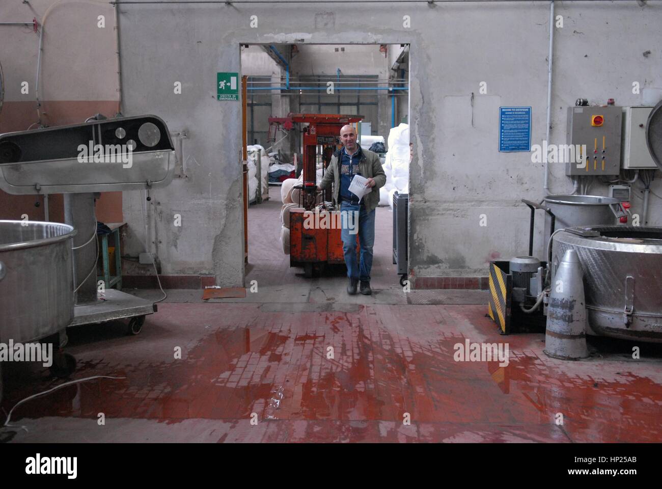 Industrial textile dyeing hi-res stock photography and images - Alamy