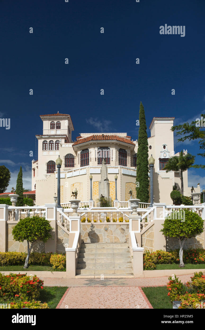 Ponce puerto rico castillo serralles hi-res stock photography and ...