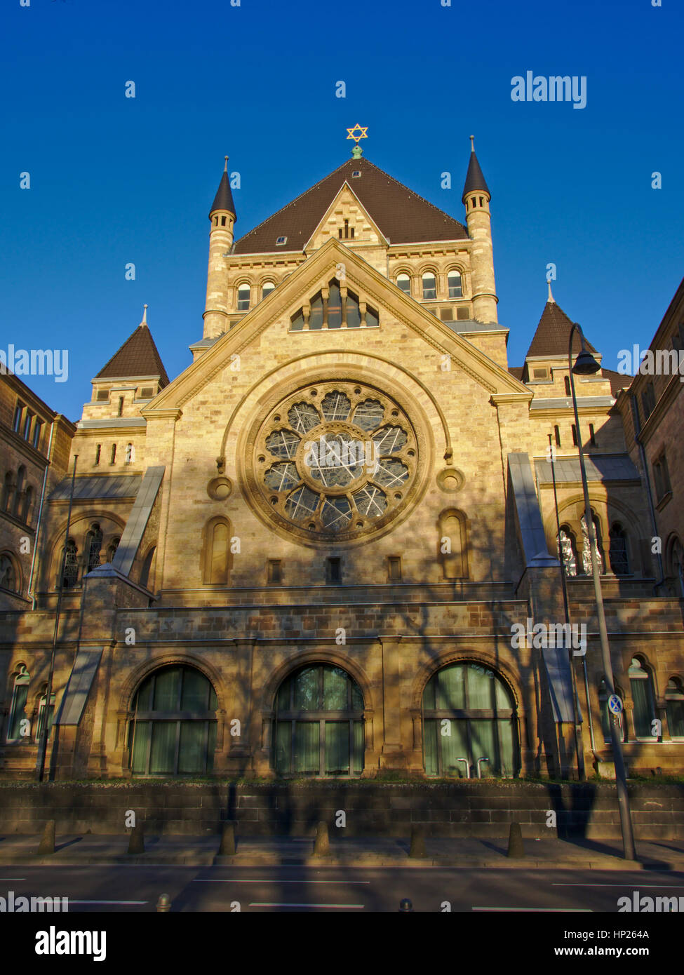 Front view of the Roonstrasse Synagogue in Cologne, germany Stock Photo ...
