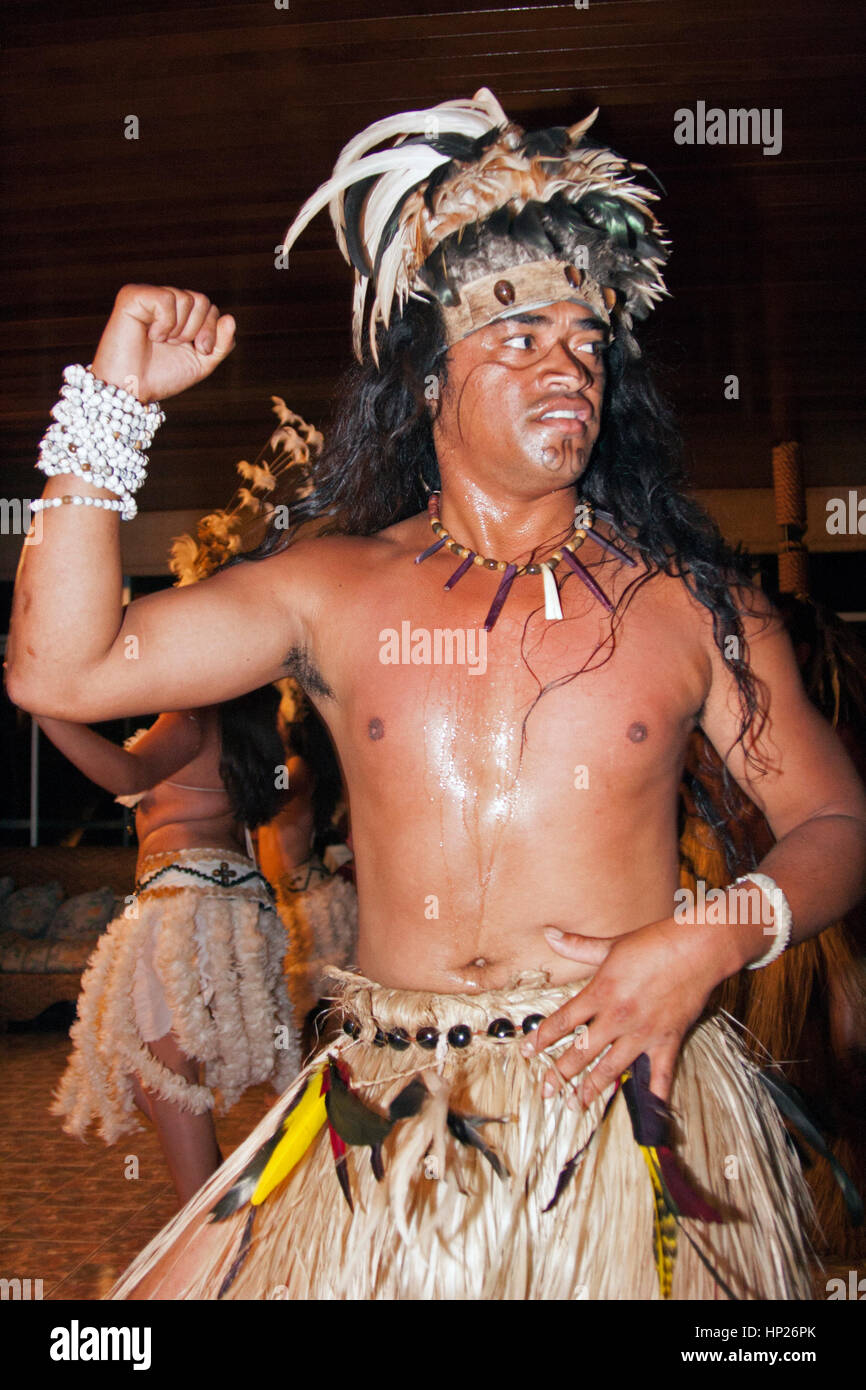 Kari Kari male dancer in traditional dress performing hula dance on ...