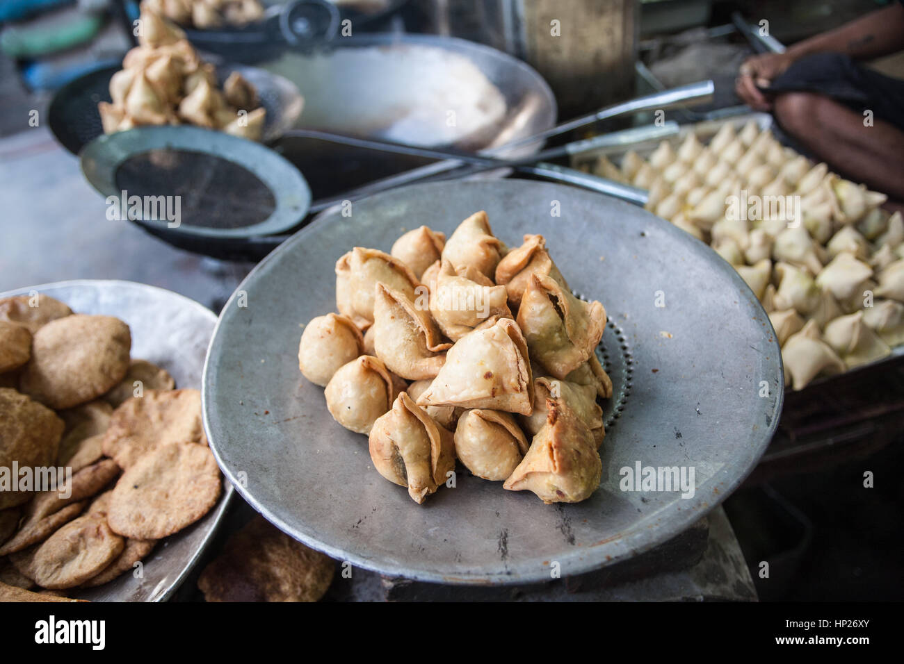 India and samosa and shop hi-res stock photography and images - Alamy