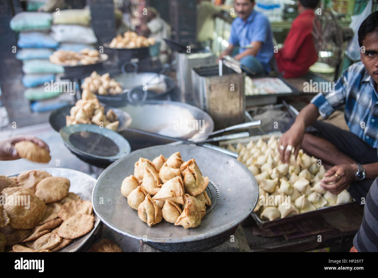 India and samosa and shop hi-res stock photography and images - Alamy
