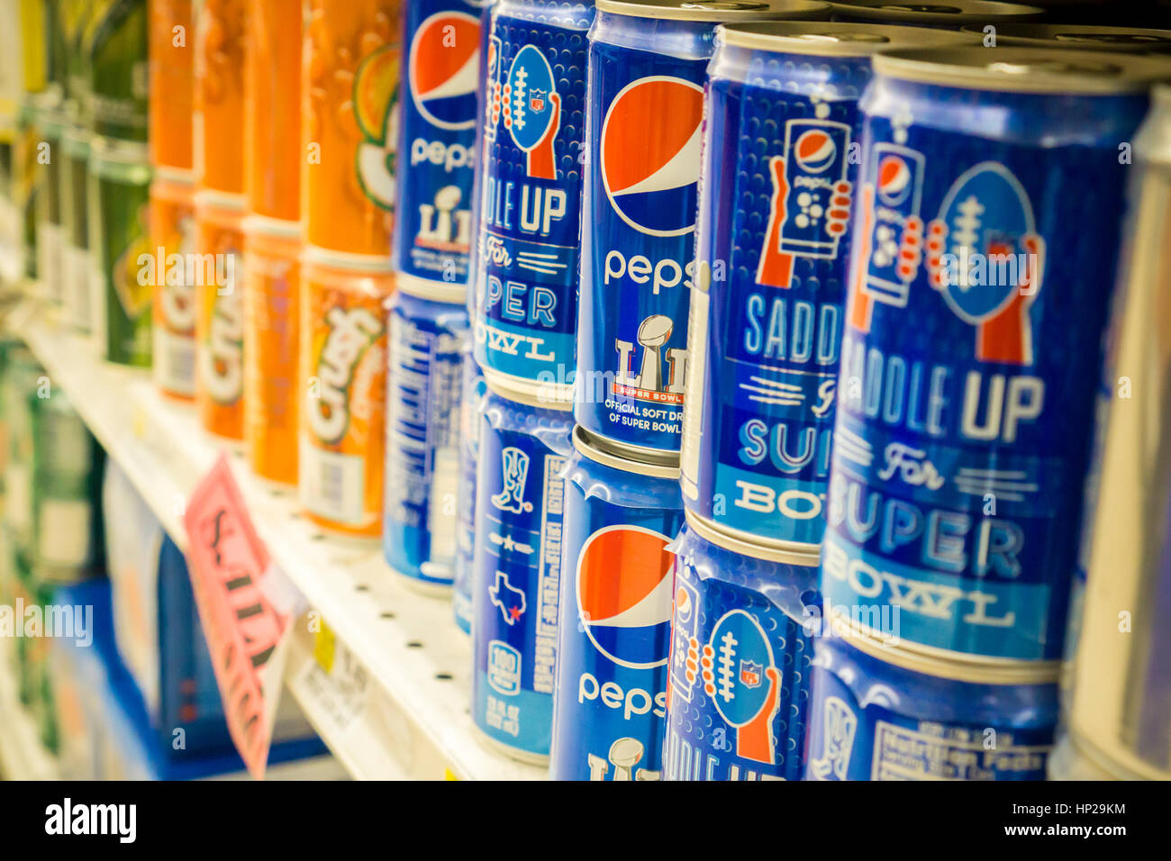 Pepsi cola store hi-res stock photography and images - Alamy