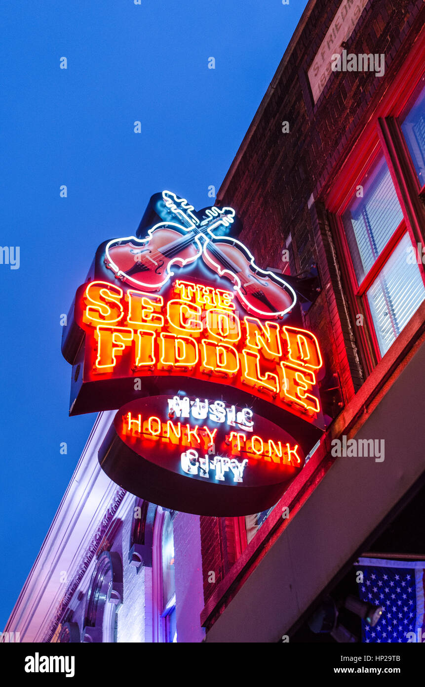 Second fiddle nashville hi-res stock photography and images - Alamy