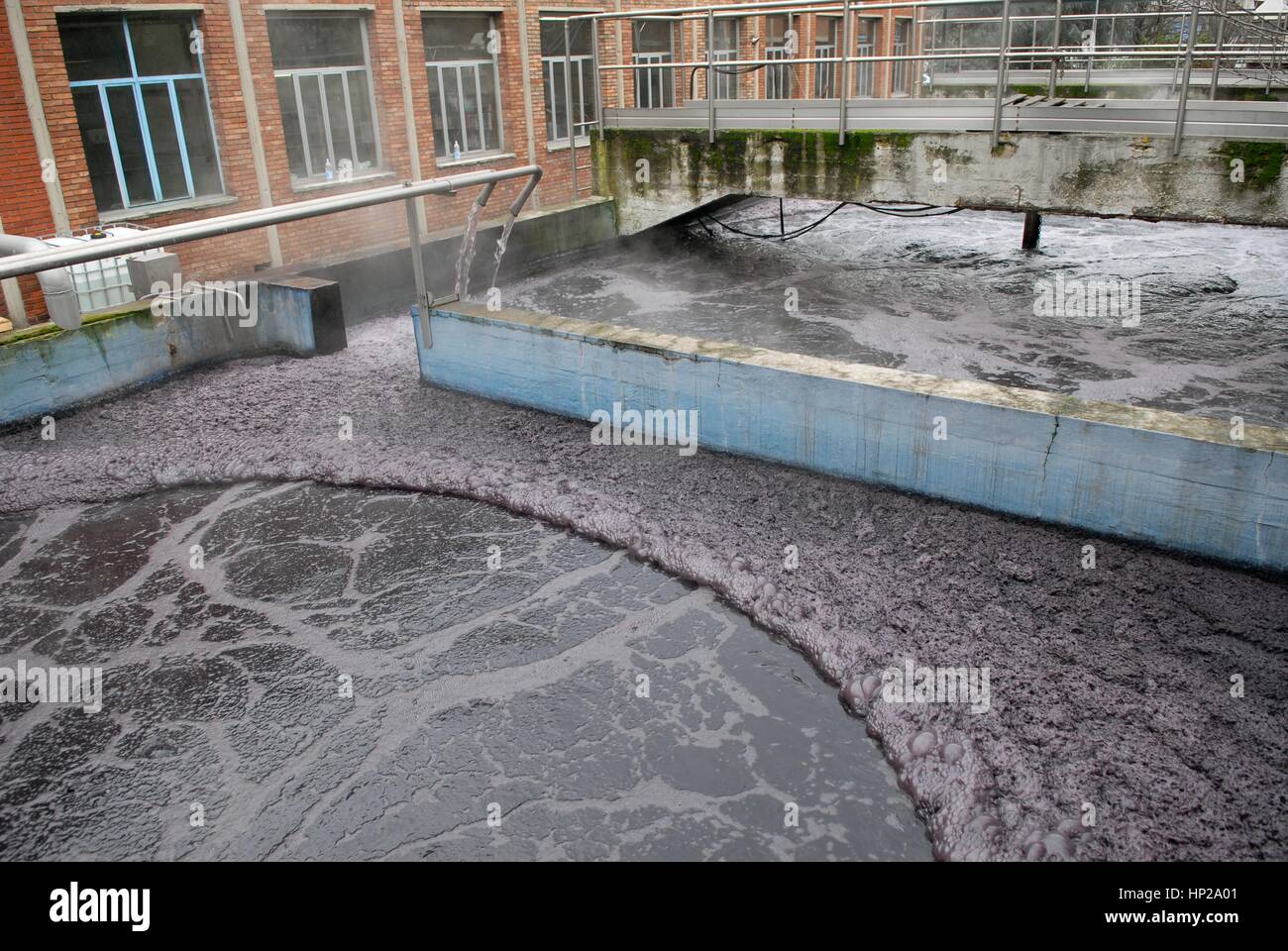 Textile industry water pollution hi-res stock photography and images ...