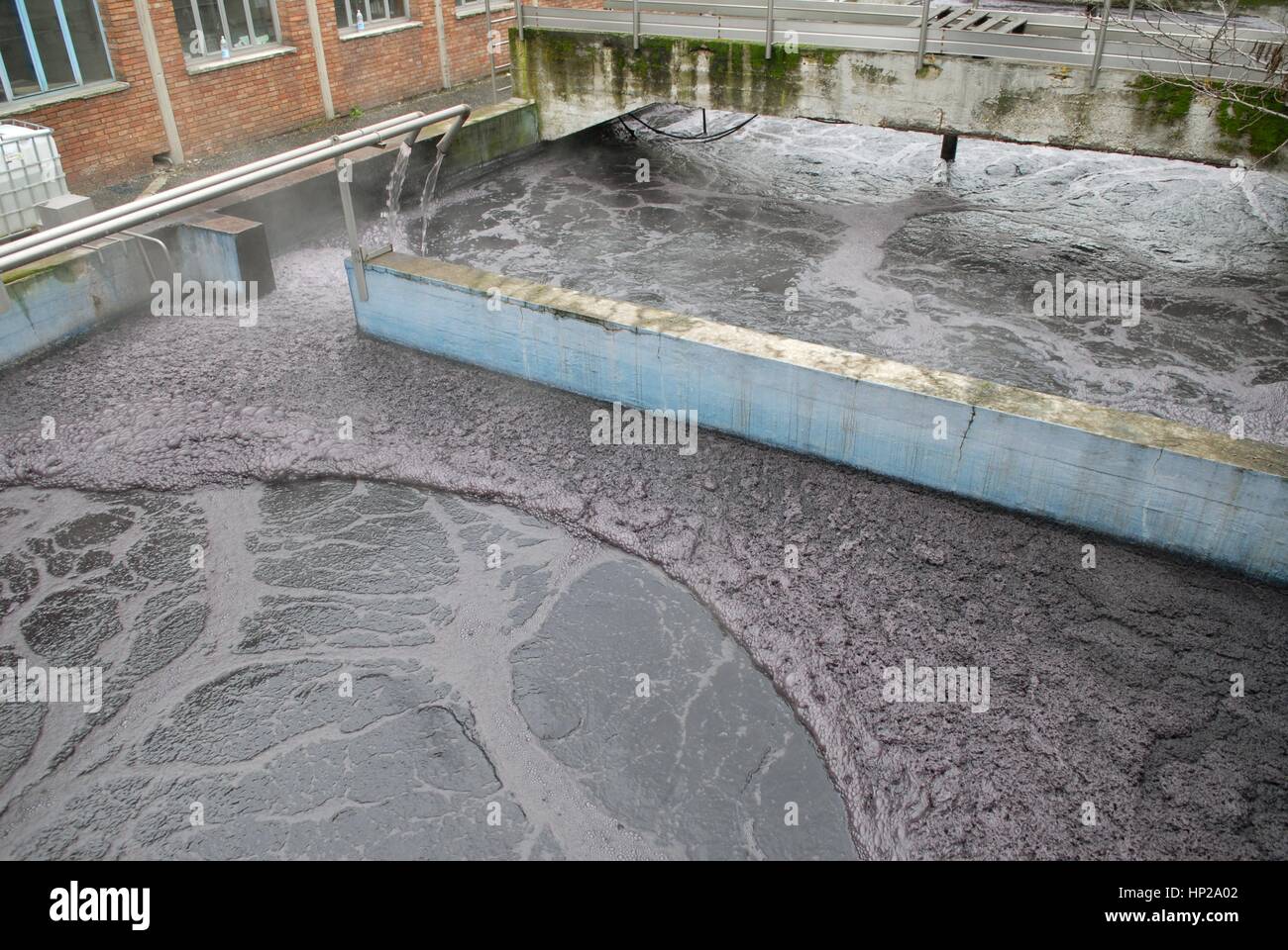 Textile industry water pollution hi-res stock photography and images ...