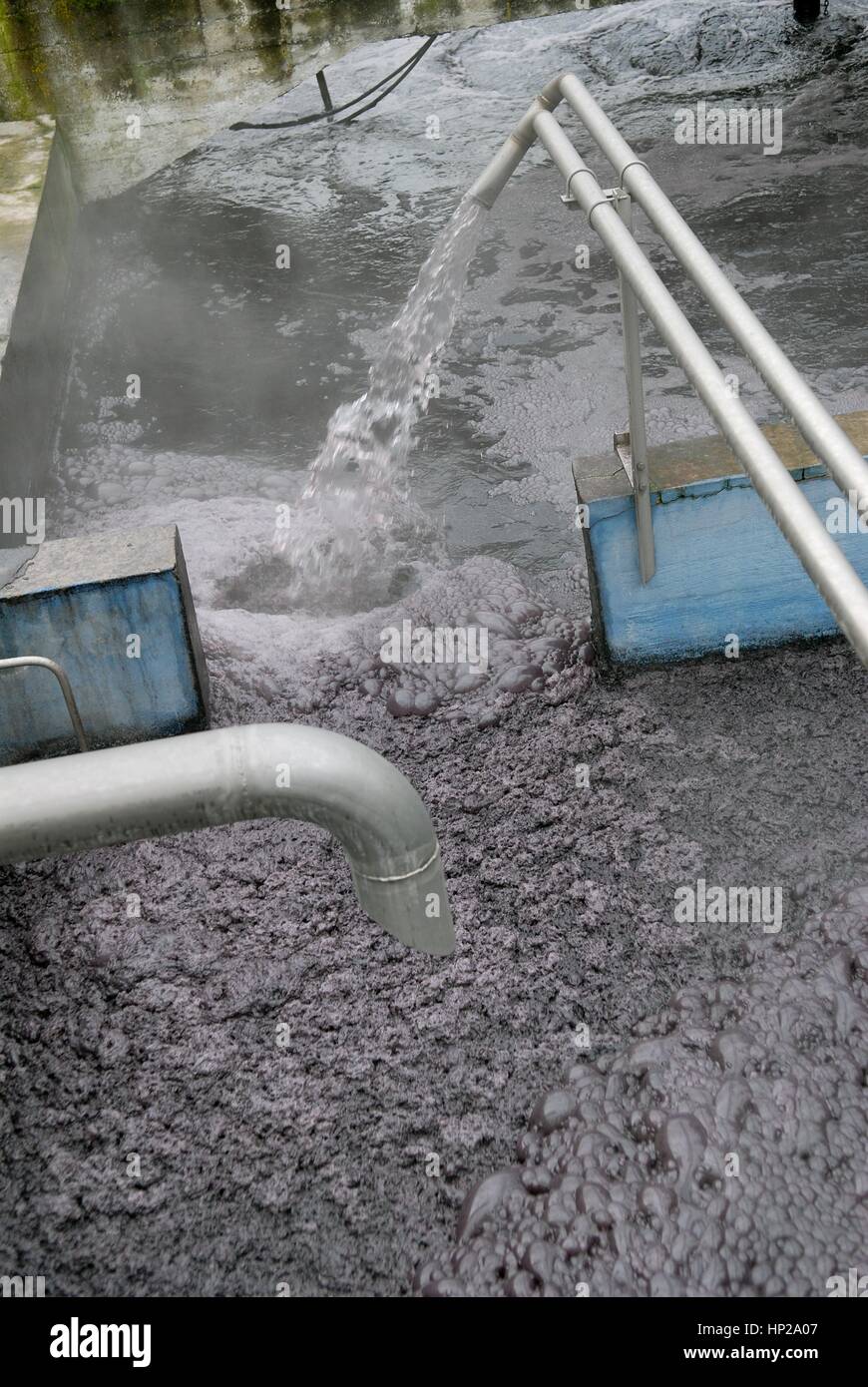 Textile industry water pollution hi-res stock photography and images ...