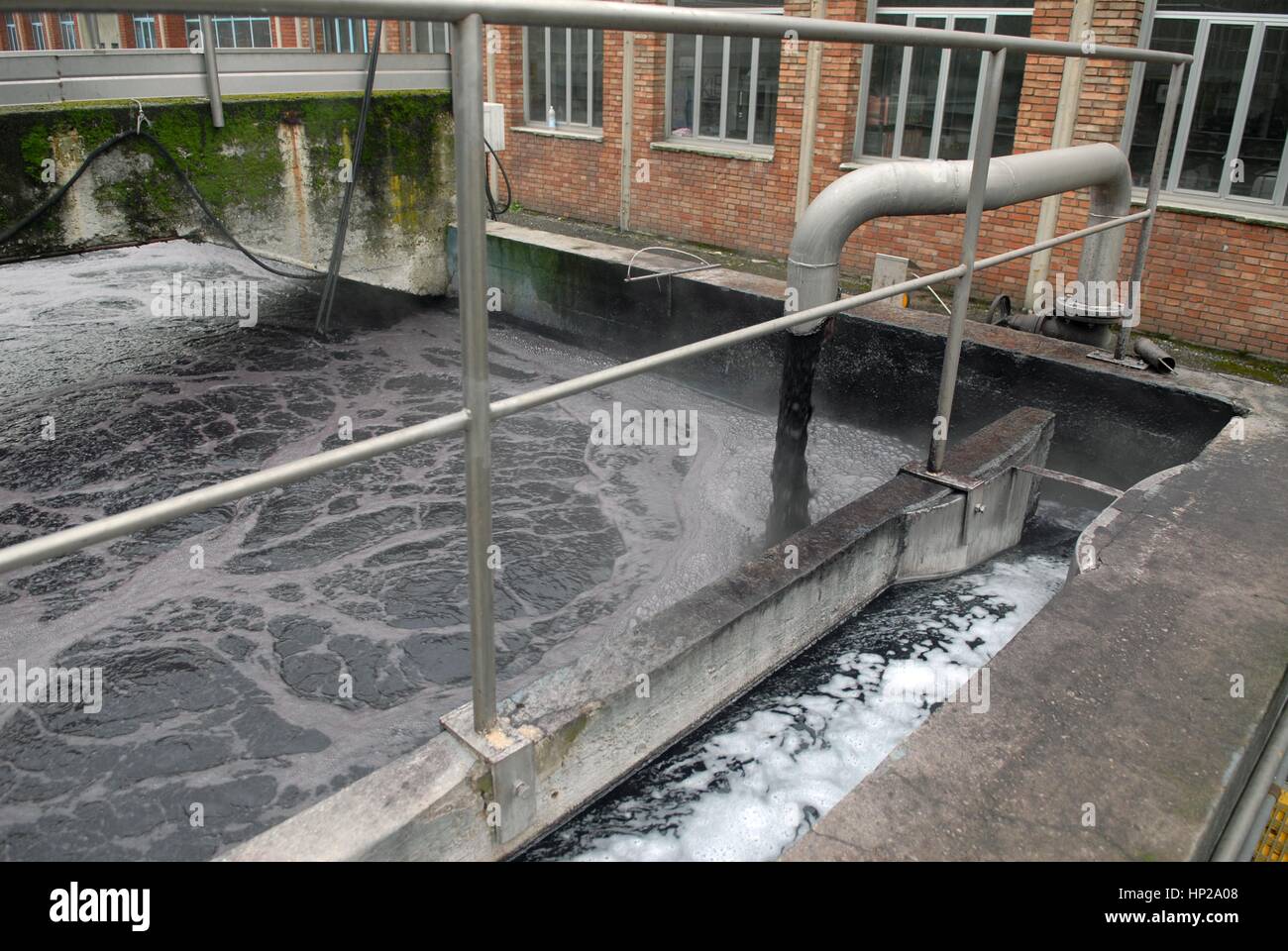 Textile industry water pollution hi-res stock photography and images ...