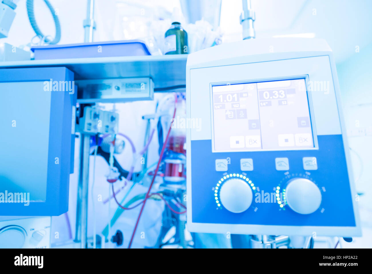 Cardiopulmonary bypass machine hi-res stock photography and images - Alamy
