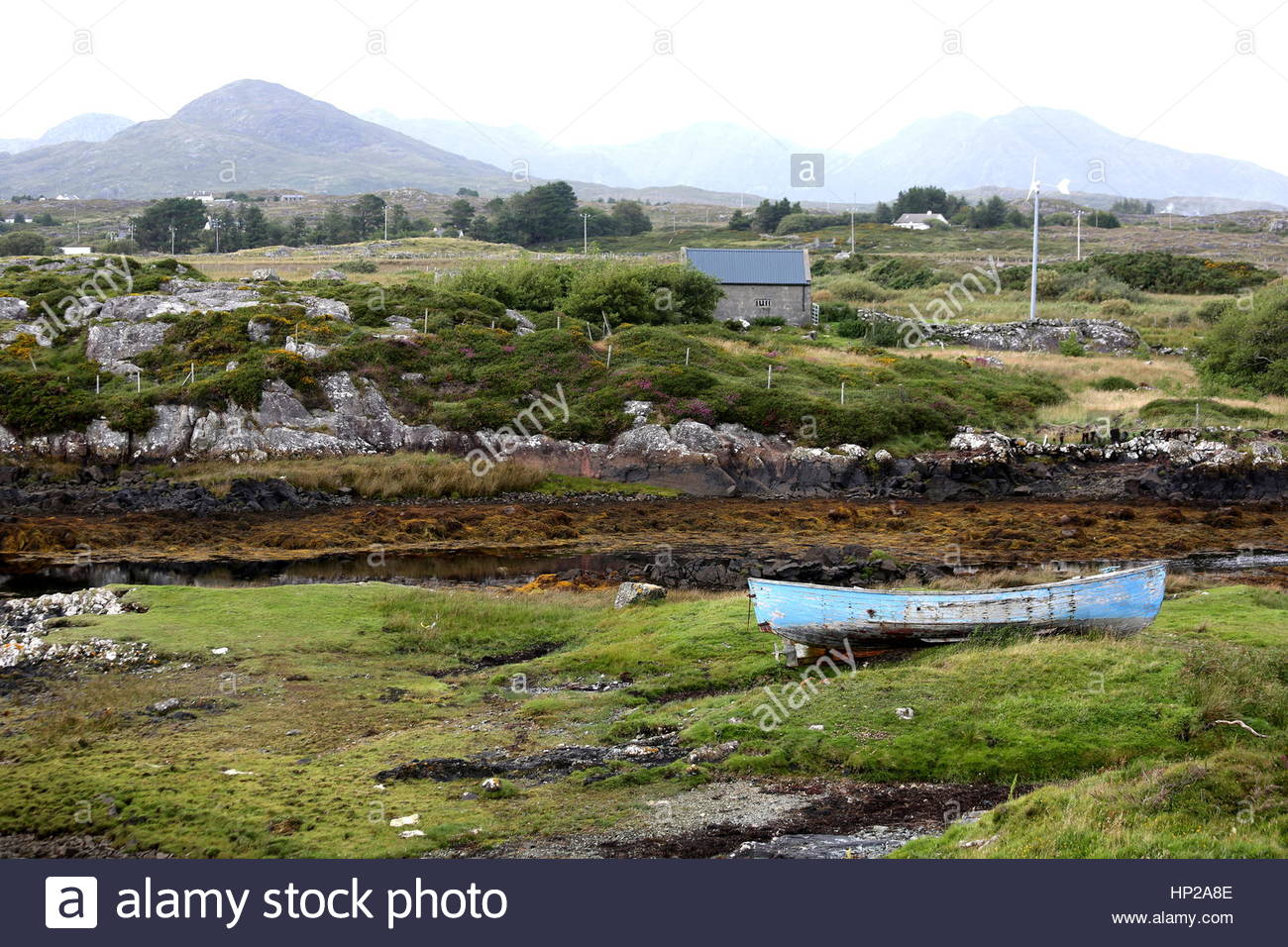 Irish currach boat hi-res stock photography and images - Alamy