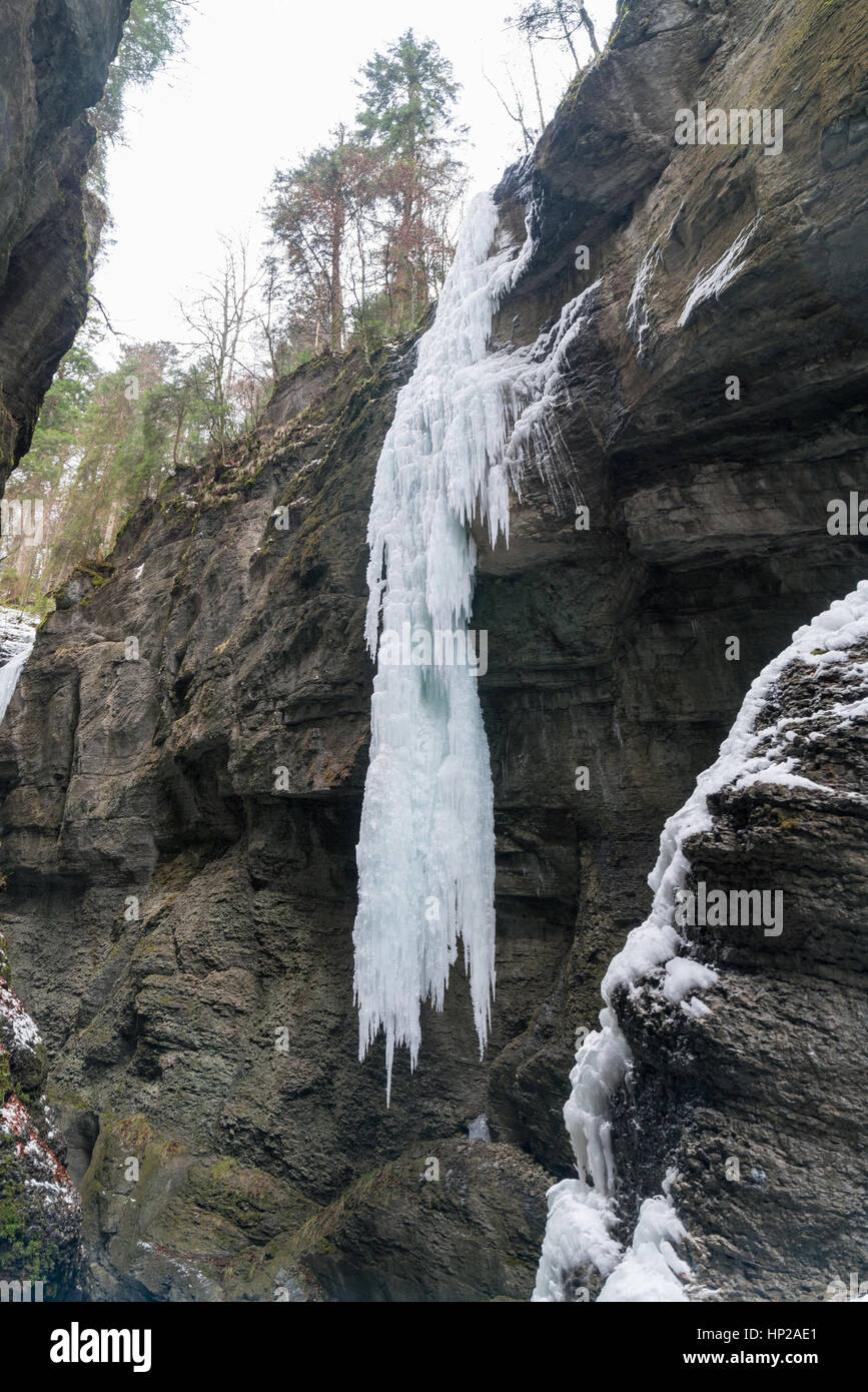 Winter in Gorge Partnachklamm in Garmisch-Partenkirchen, Bavaria ...