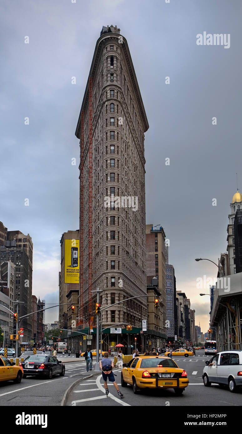 Flatiron exterior hi-res stock photography and images - Alamy