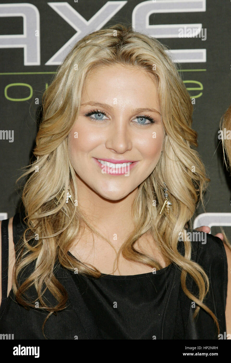 Stephanie Pratt arrives for the Axe Lounge at Liv at the Fontainebleu ...