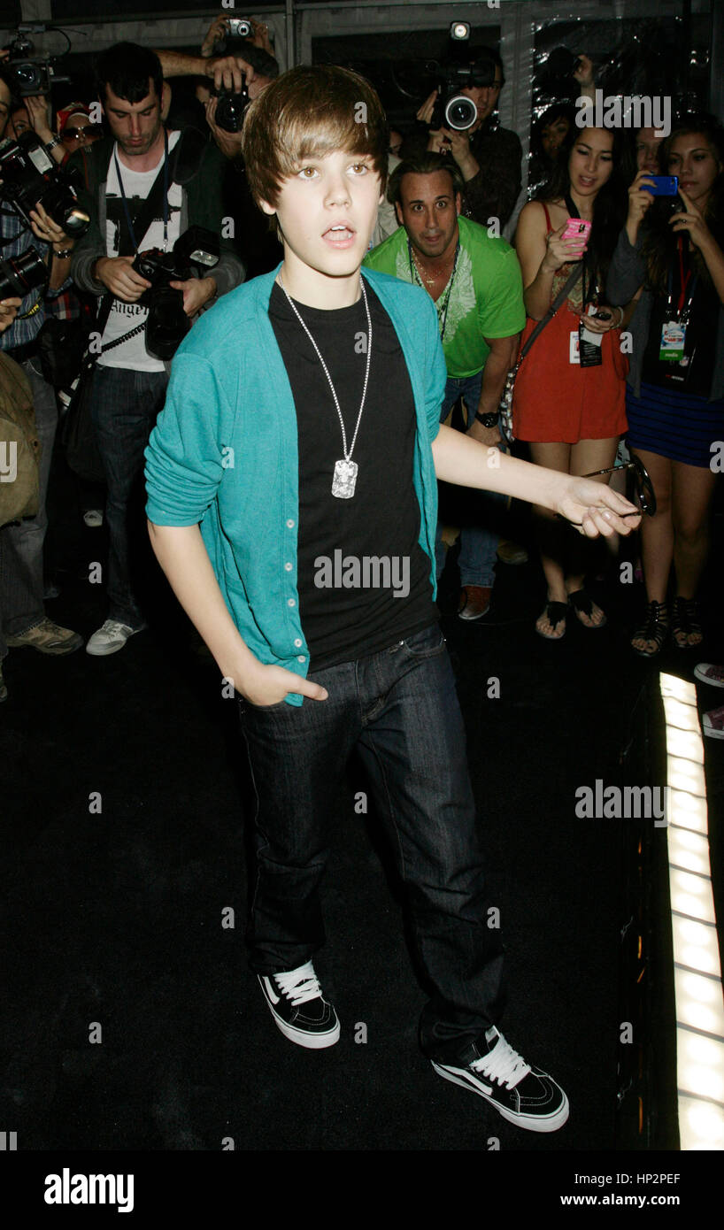 Justin Bieber at the Pepsi Super Bowl Fan Jam on February 4, 2010 in ...