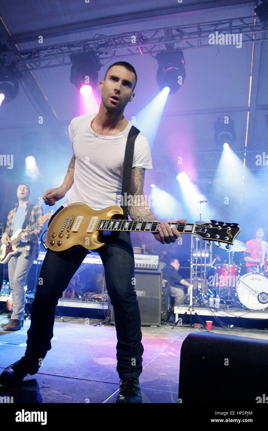 Adam Levine Full Body