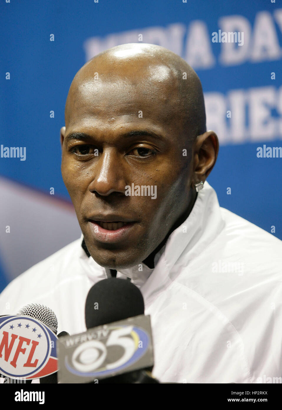 Green bay packers stadium hi-res stock photography and images - Alamy