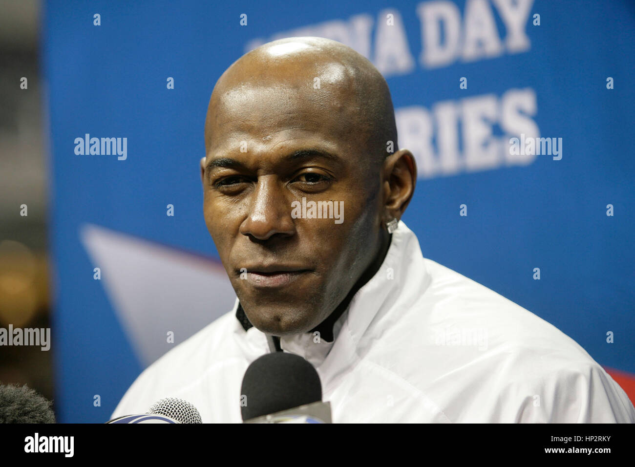 Green bay packers stadium hi-res stock photography and images - Alamy