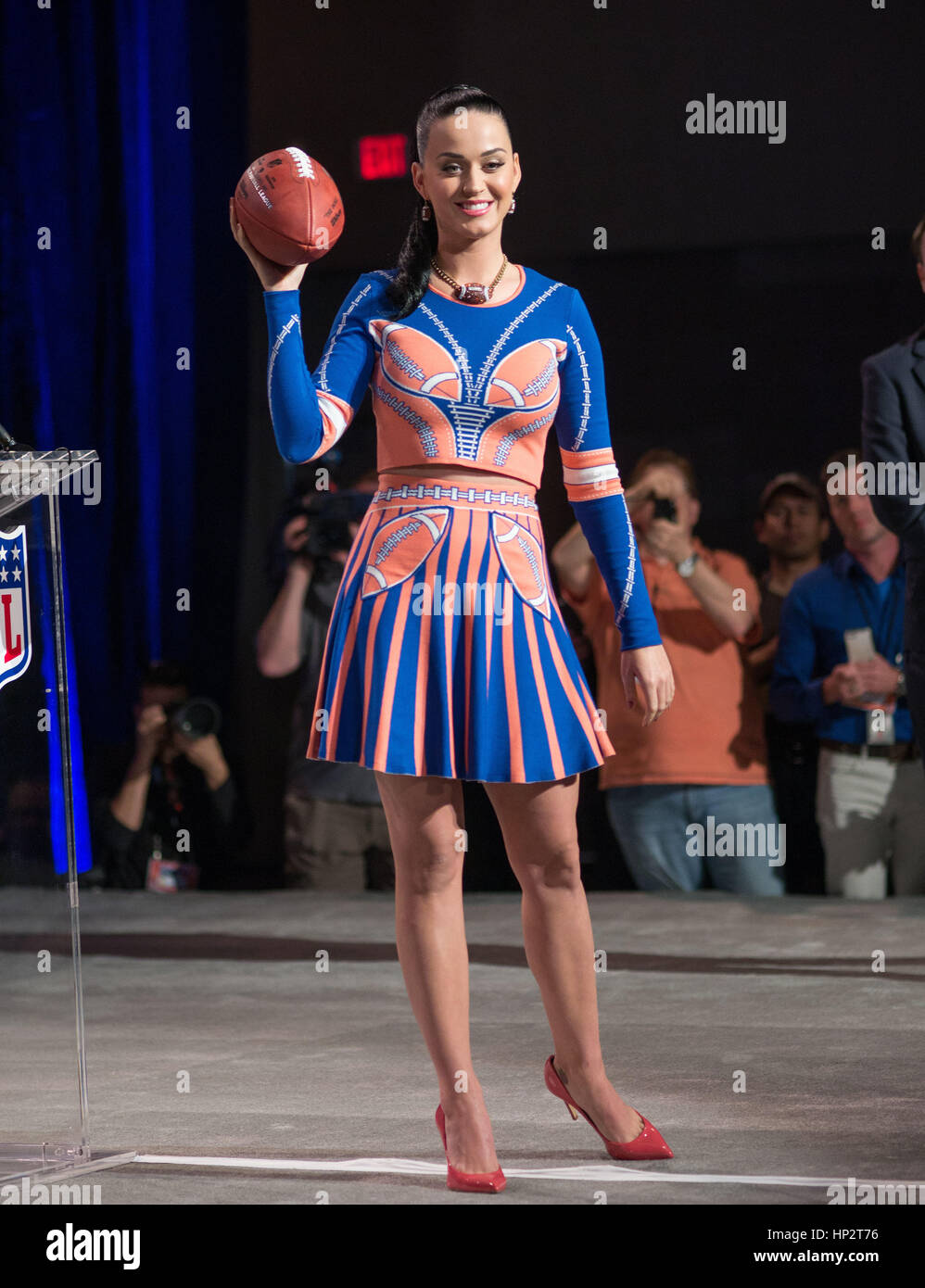 Katy perry super bowl 2015 hi-res stock photography and images - Alamy