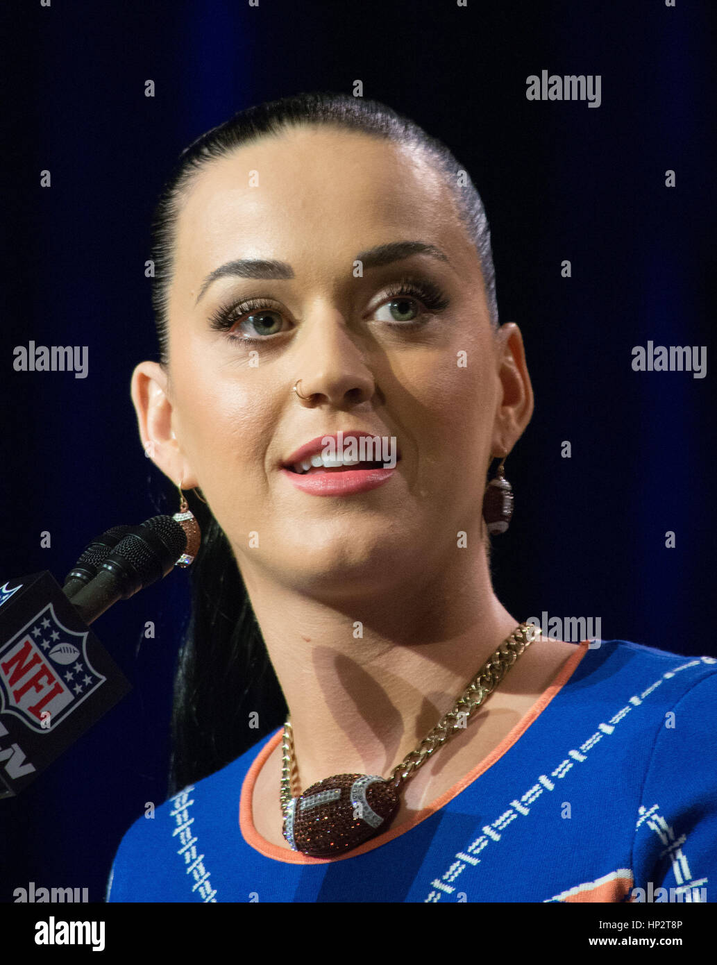 Katy perry super bowl 2015 hi-res stock photography and images - Alamy