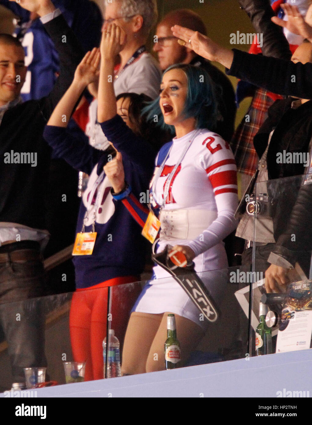 Katy Perry roots for the Giants during Super Bowl 46 in Indianapolis ...