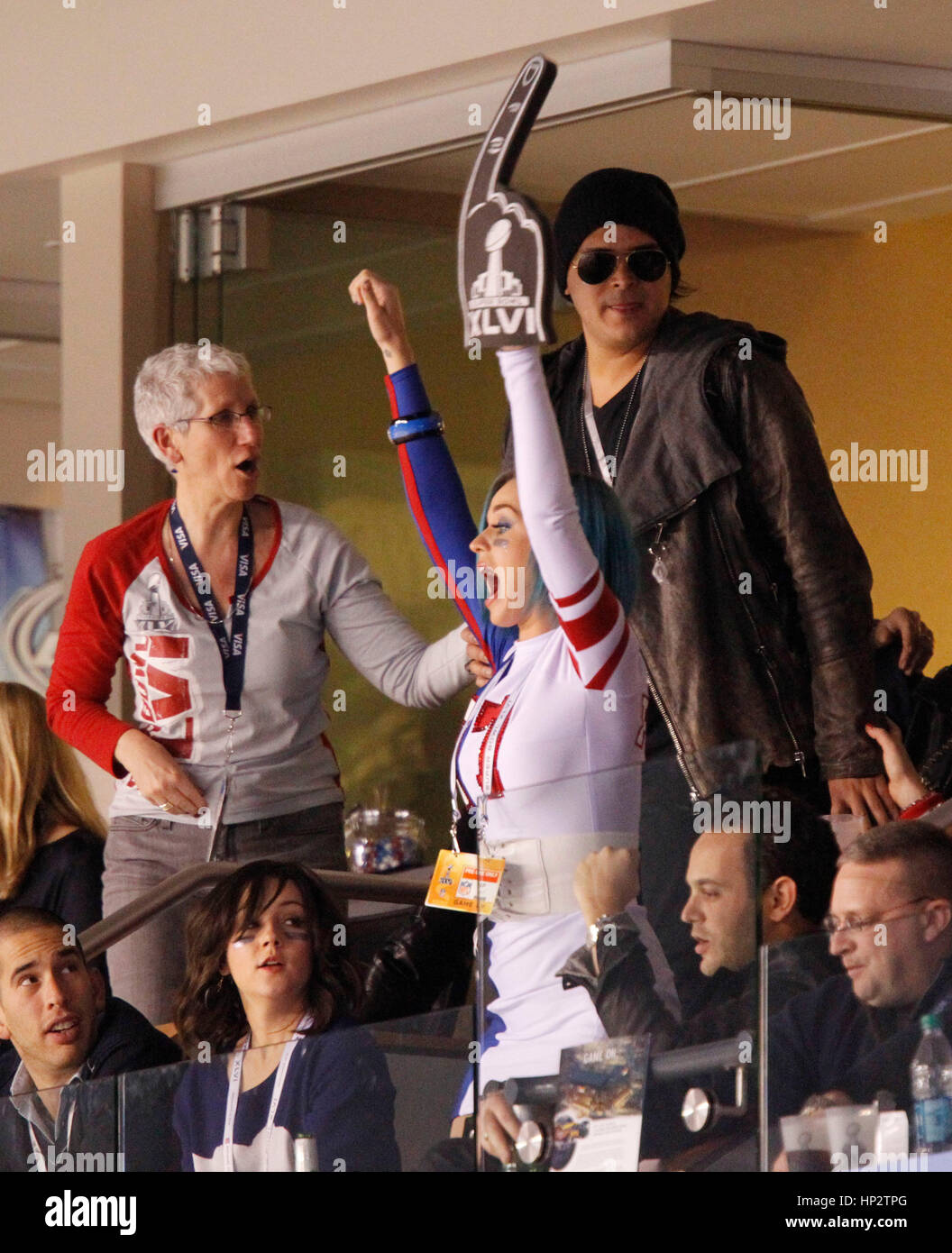Katy Perry cheers for the New York Giants during Super Bowl XLVI in ...