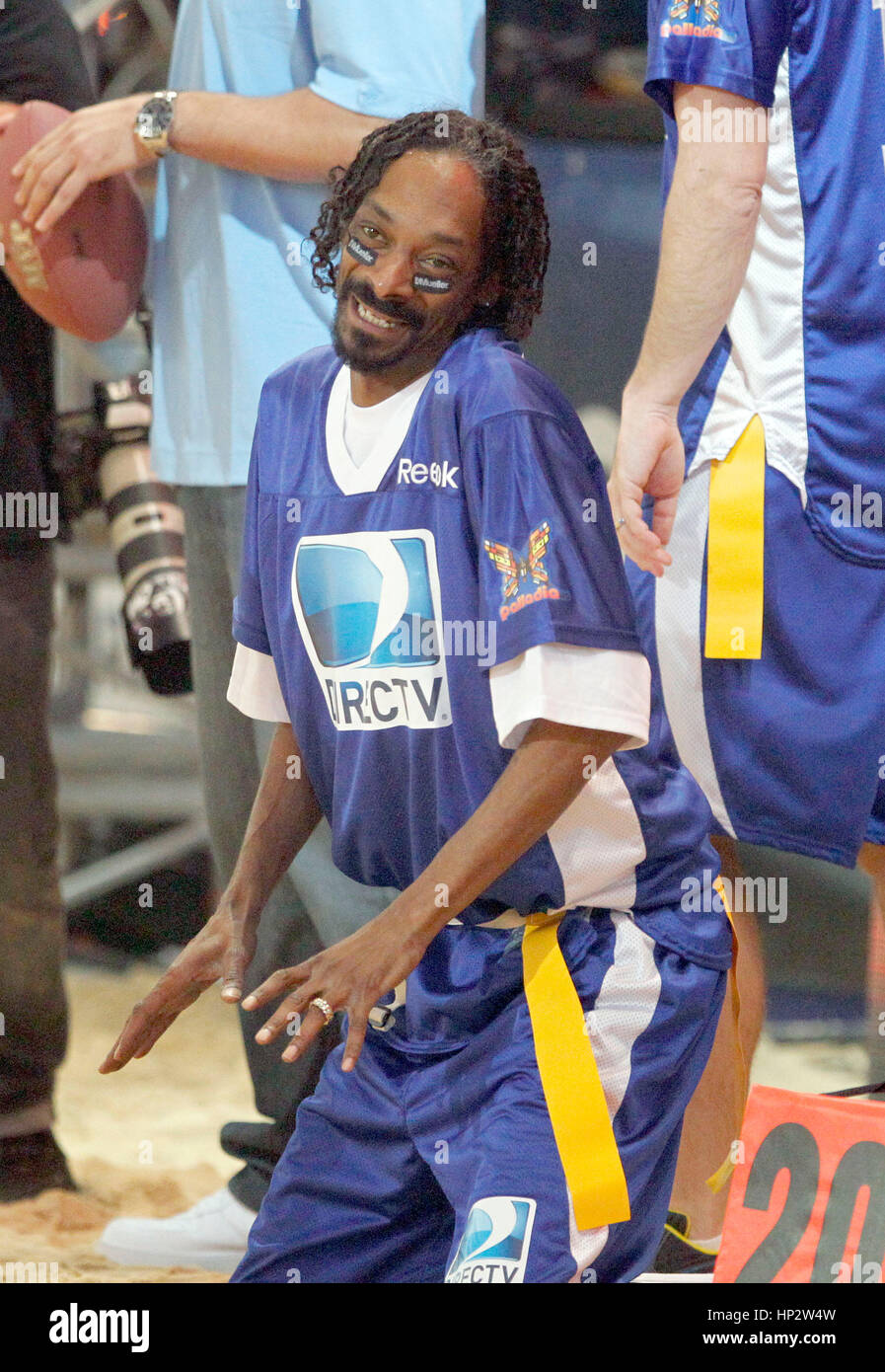 Snoop Dogg plays at Directv's Sixth Annual Celebrity Beach Bowl in ...