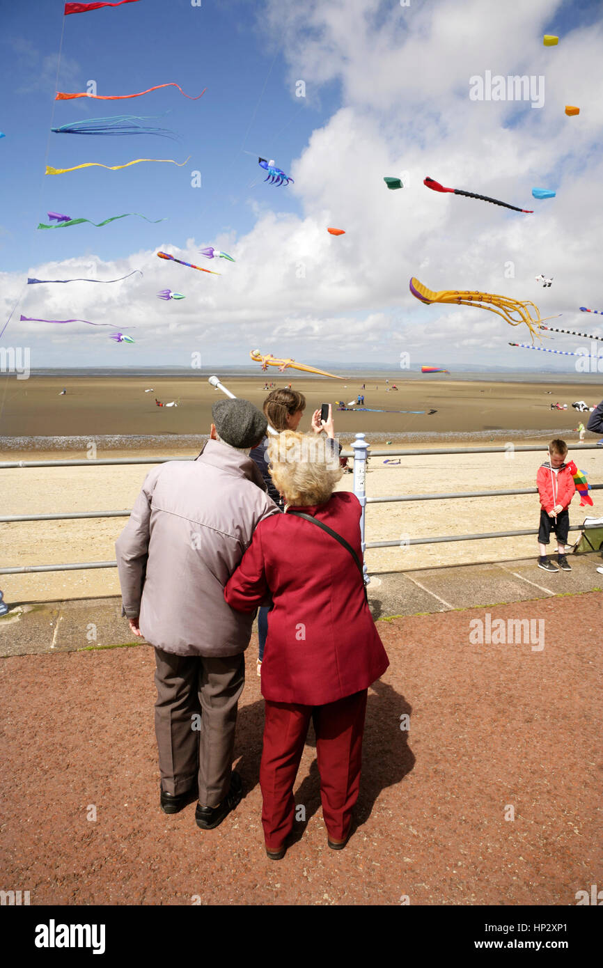 Oaps and beach hi-res stock photography and images - Alamy