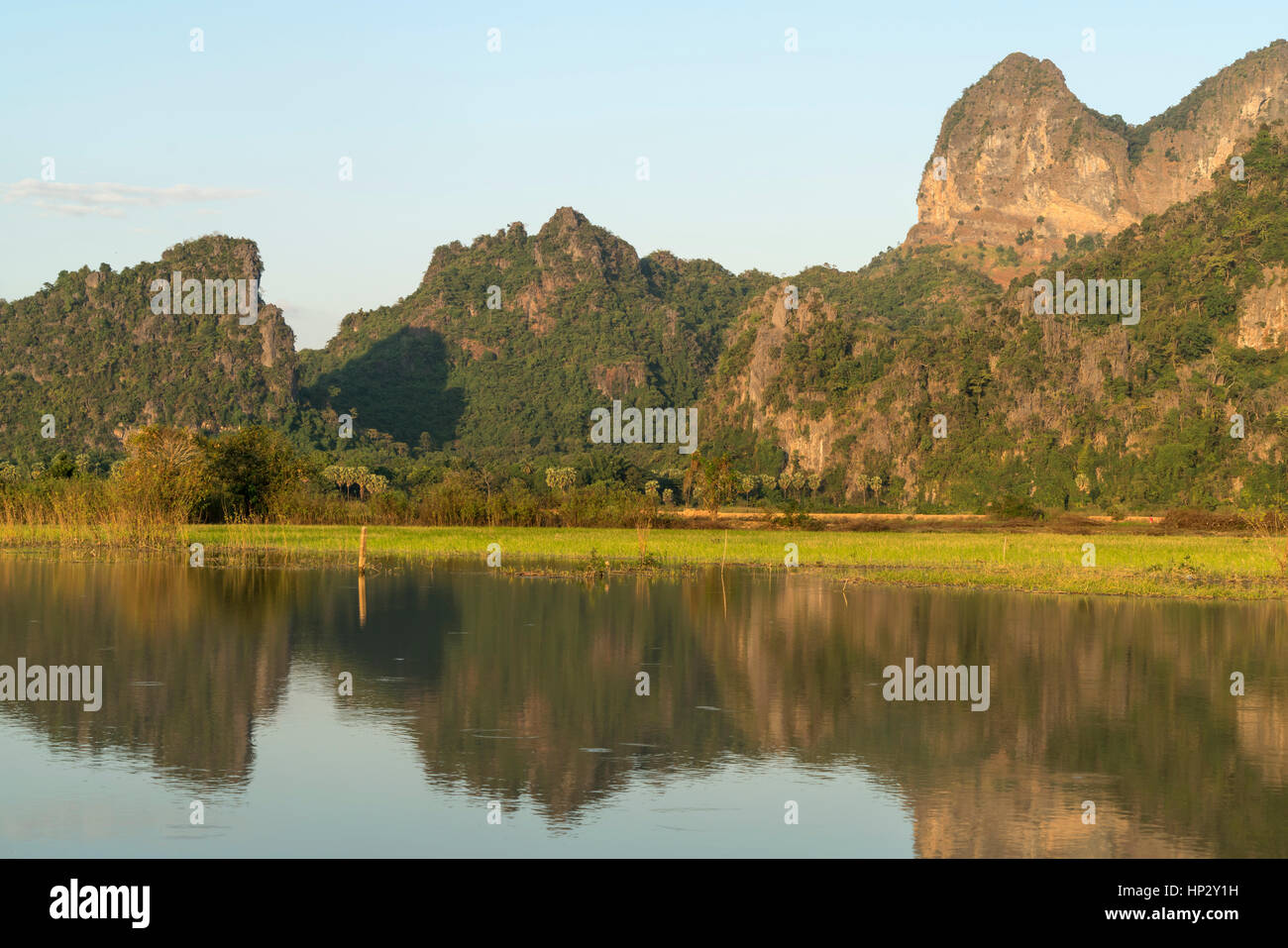 Landschaft mit Karstformationen, Hpa-an, Myanmar, Asien | landscape ...