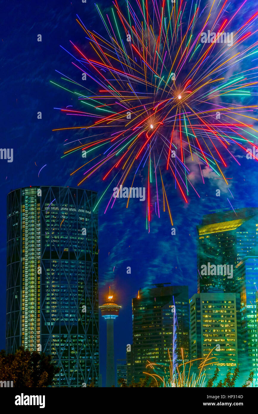 Fireworks skyline hi-res stock photography and images - Alamy