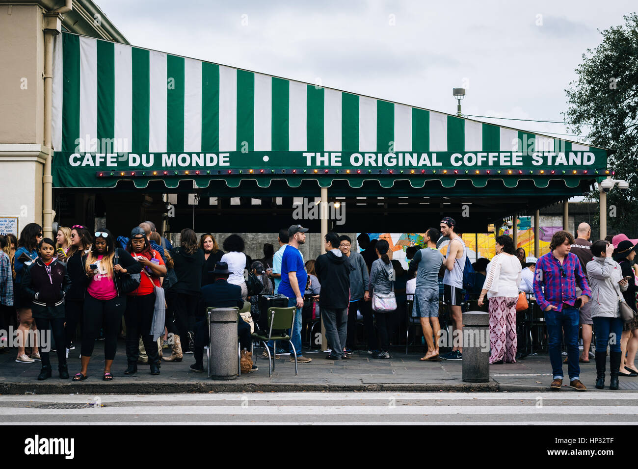 Cafe du monde new orleans hi-res stock photography and images - Alamy
