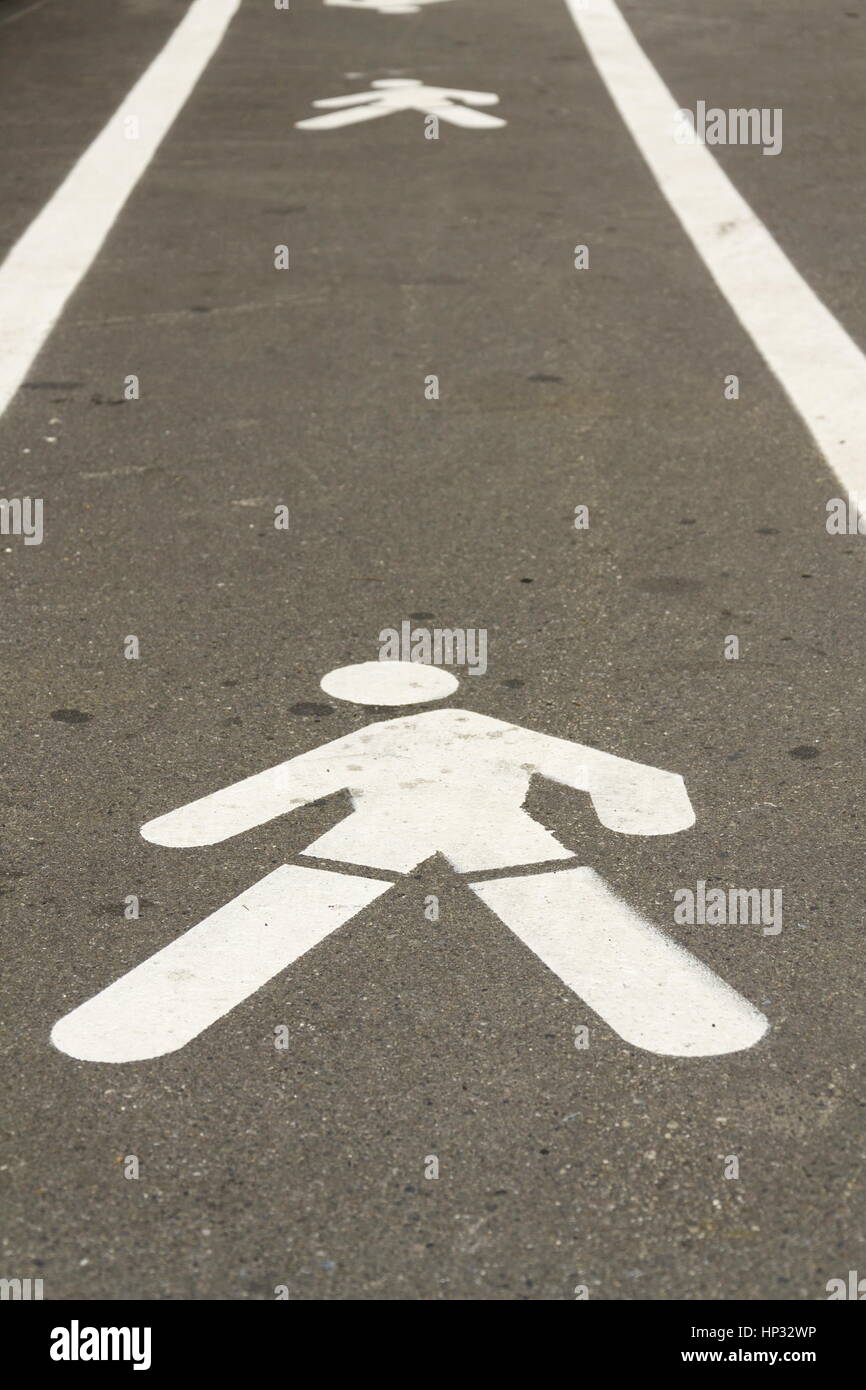 Pedestrian walkway sign man symbol hi-res stock photography and images ...